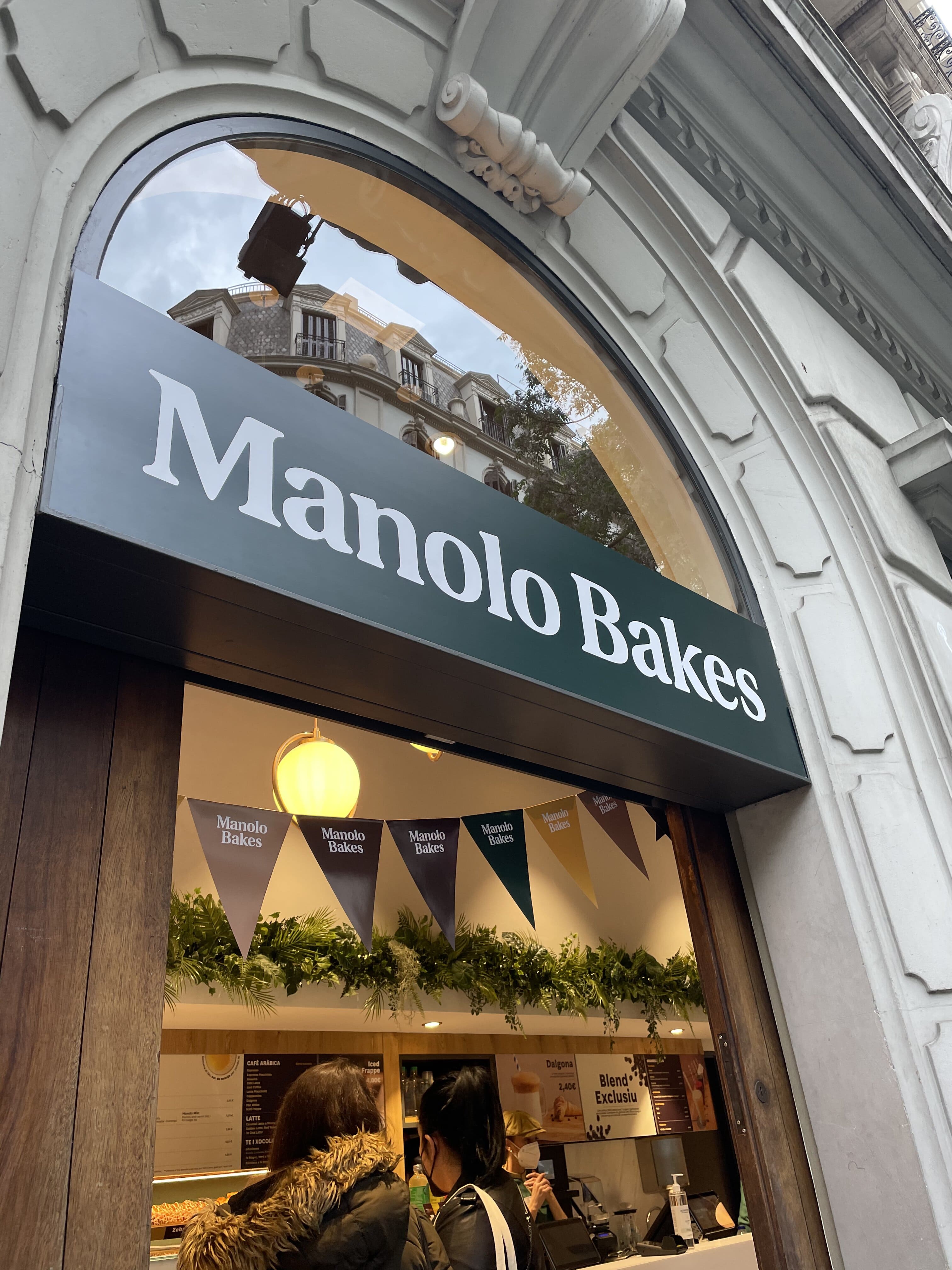 Manolo Bakes inaugura cafetería a Barcelona
