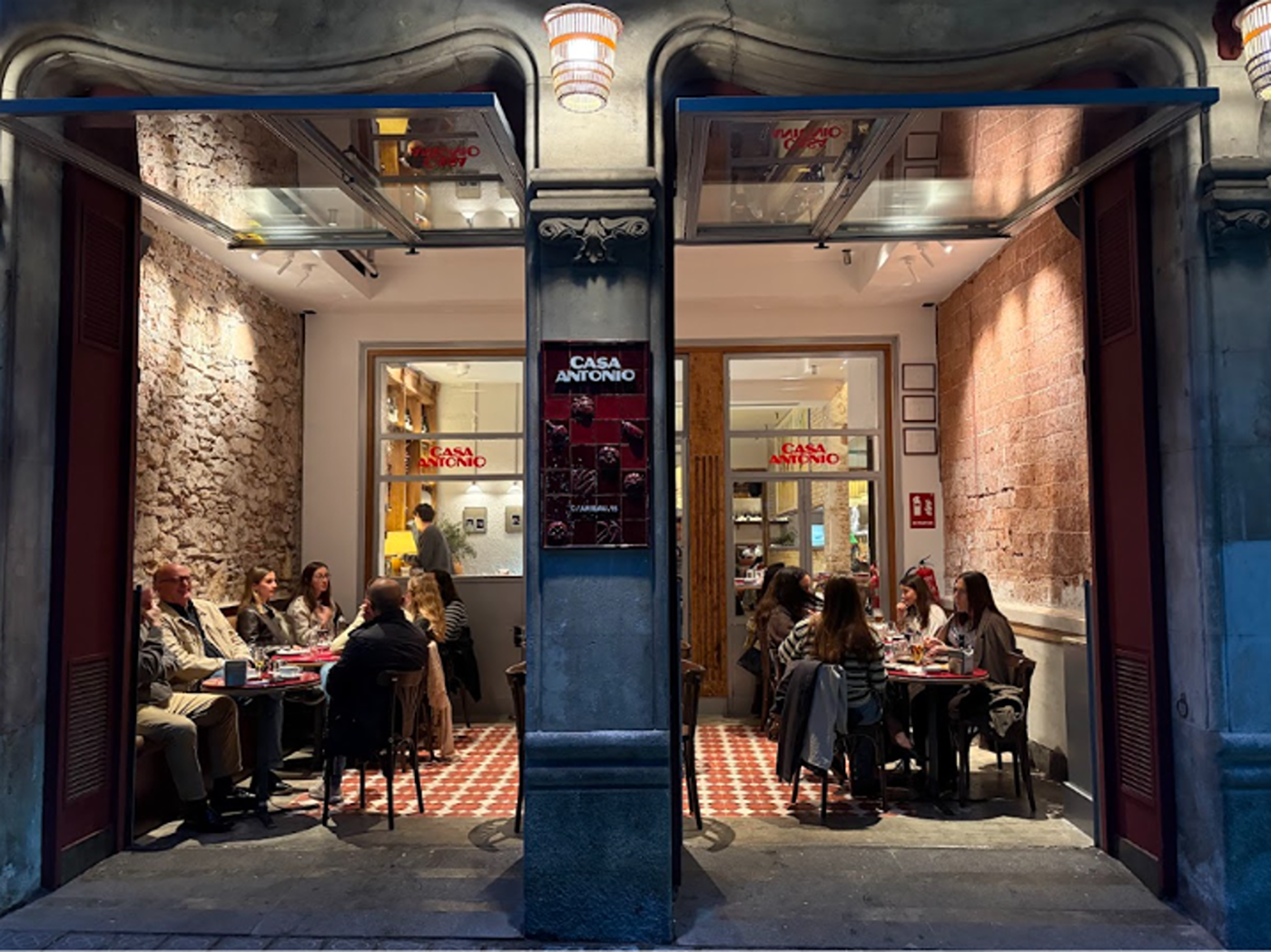 Casa Antonio abre en el Eixample reivindicando la esencia del bar ...
