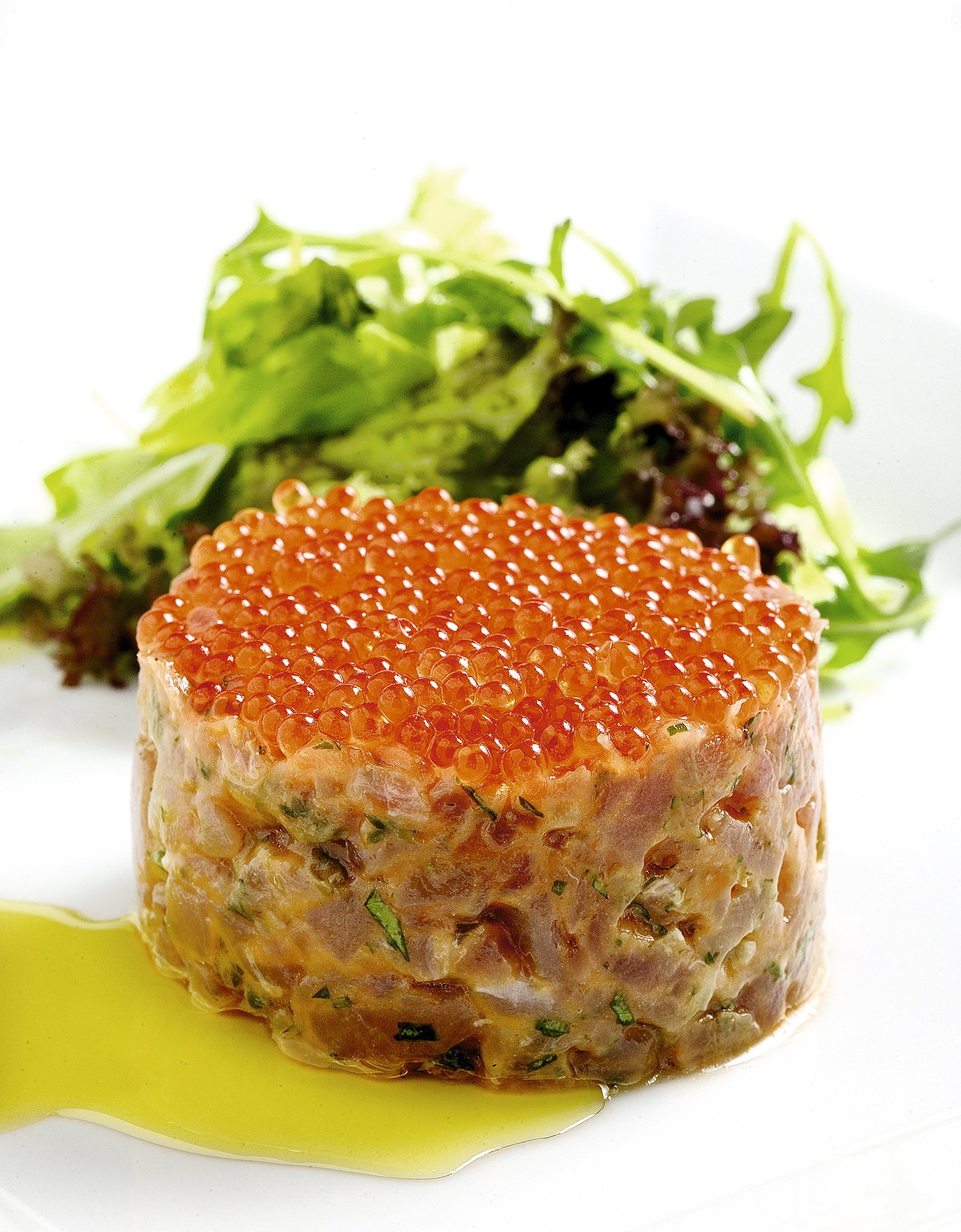 Tàrtar de tonyina amb caviar de truita