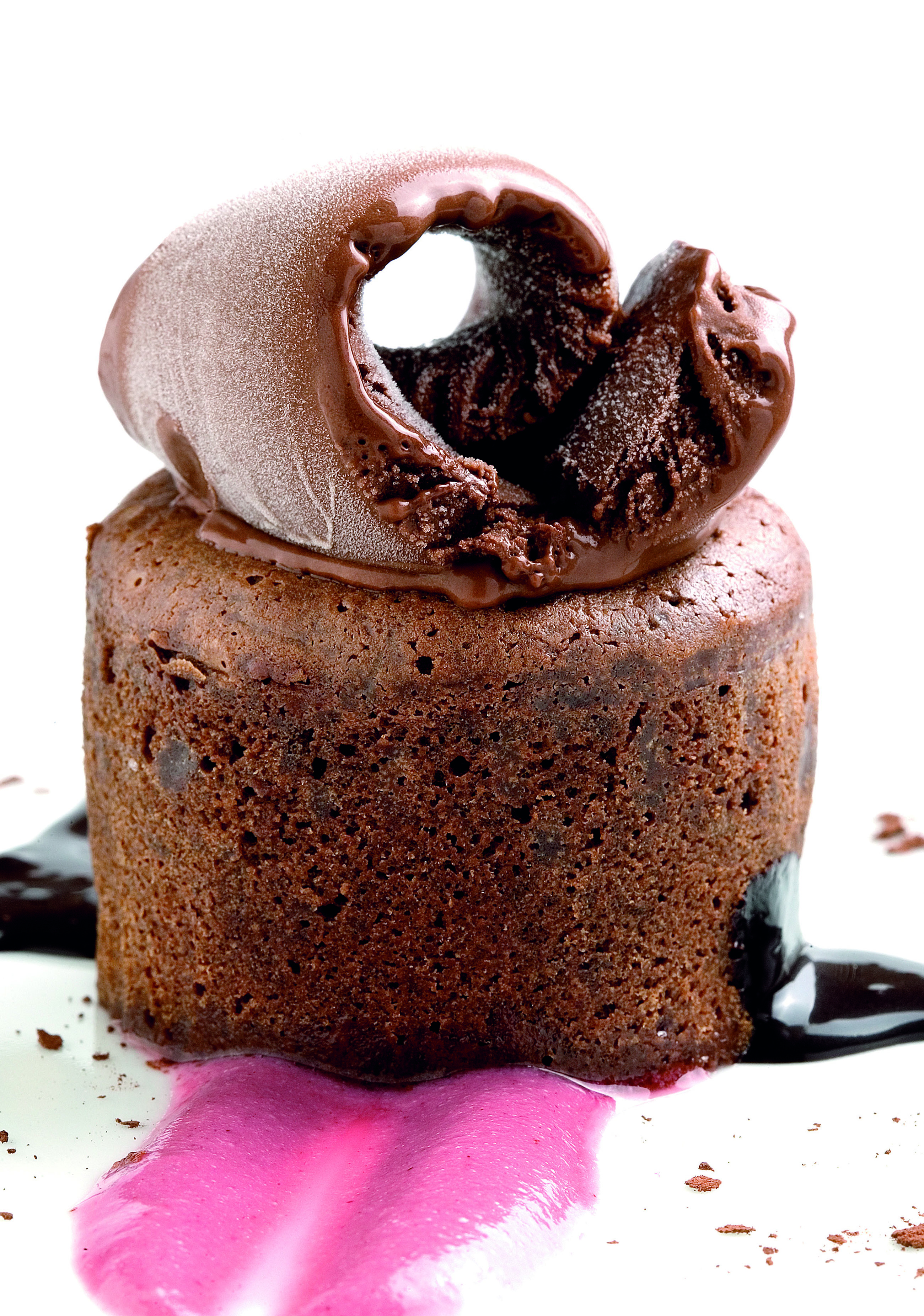 Coulant de xocolata, gelat de xocolata, salsa de cacau i espígol