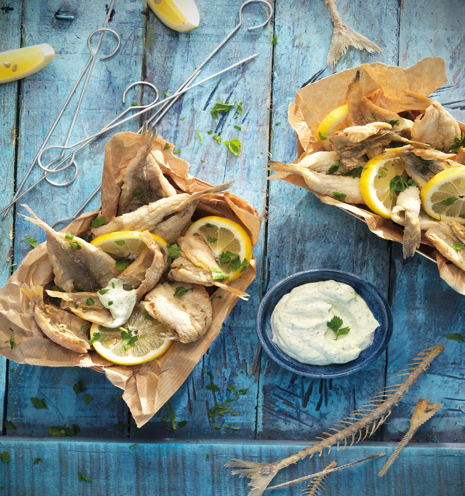 Peix fregit amb cruixent de la seva espina